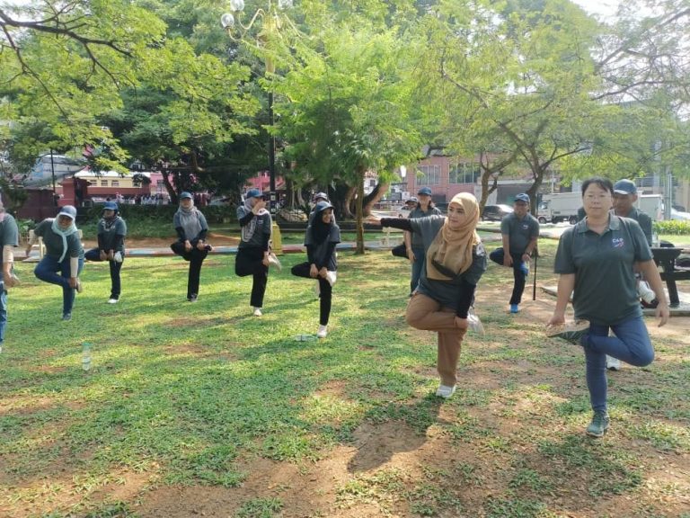 C and P Logistic Kemaman Branch Technical Team Building at Melaka River ...