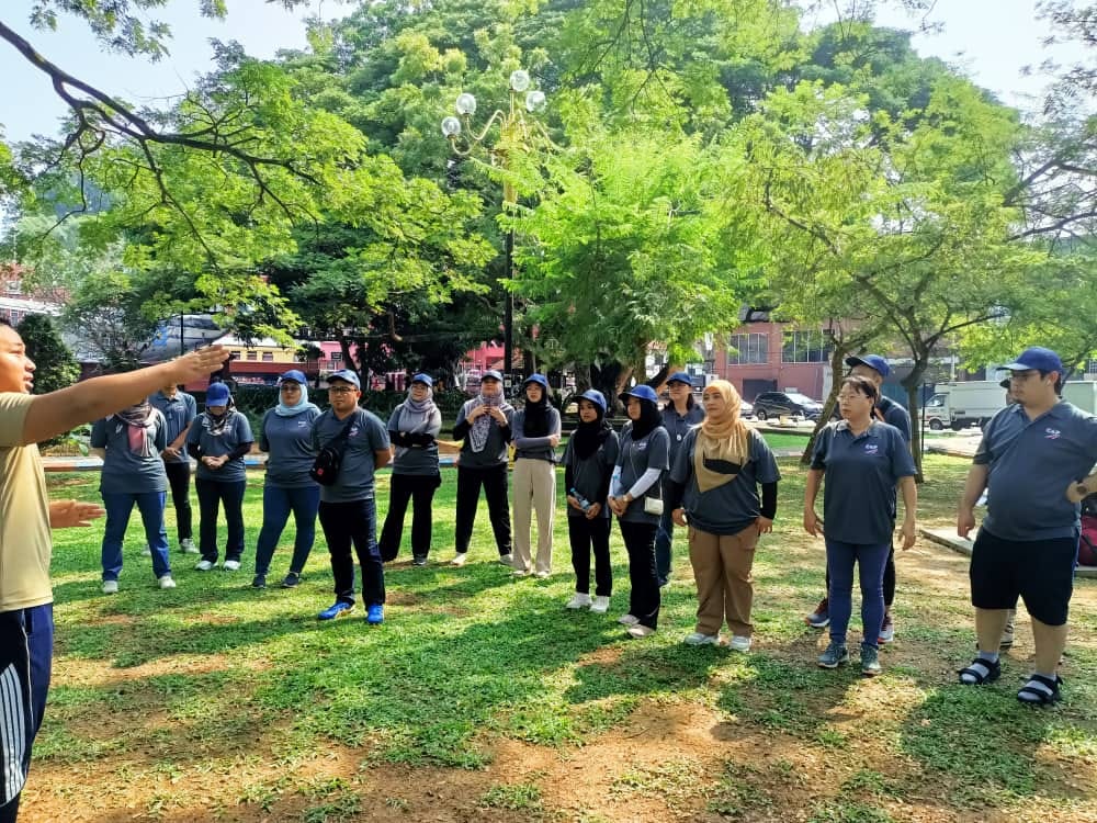 C and P Logistic Kemaman Branch Technical Team Building at Melaka River ...